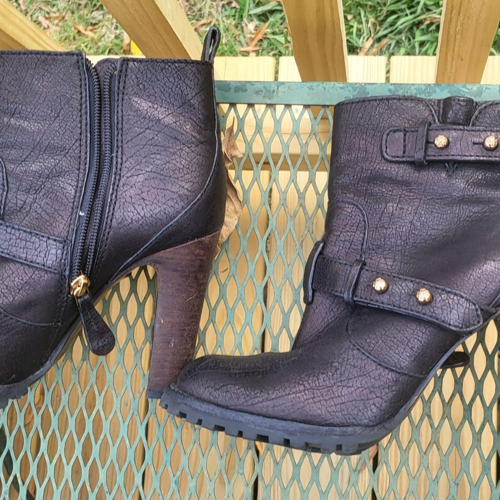 Tory Burch Moto Heel Distressed Leather Boots - Gem